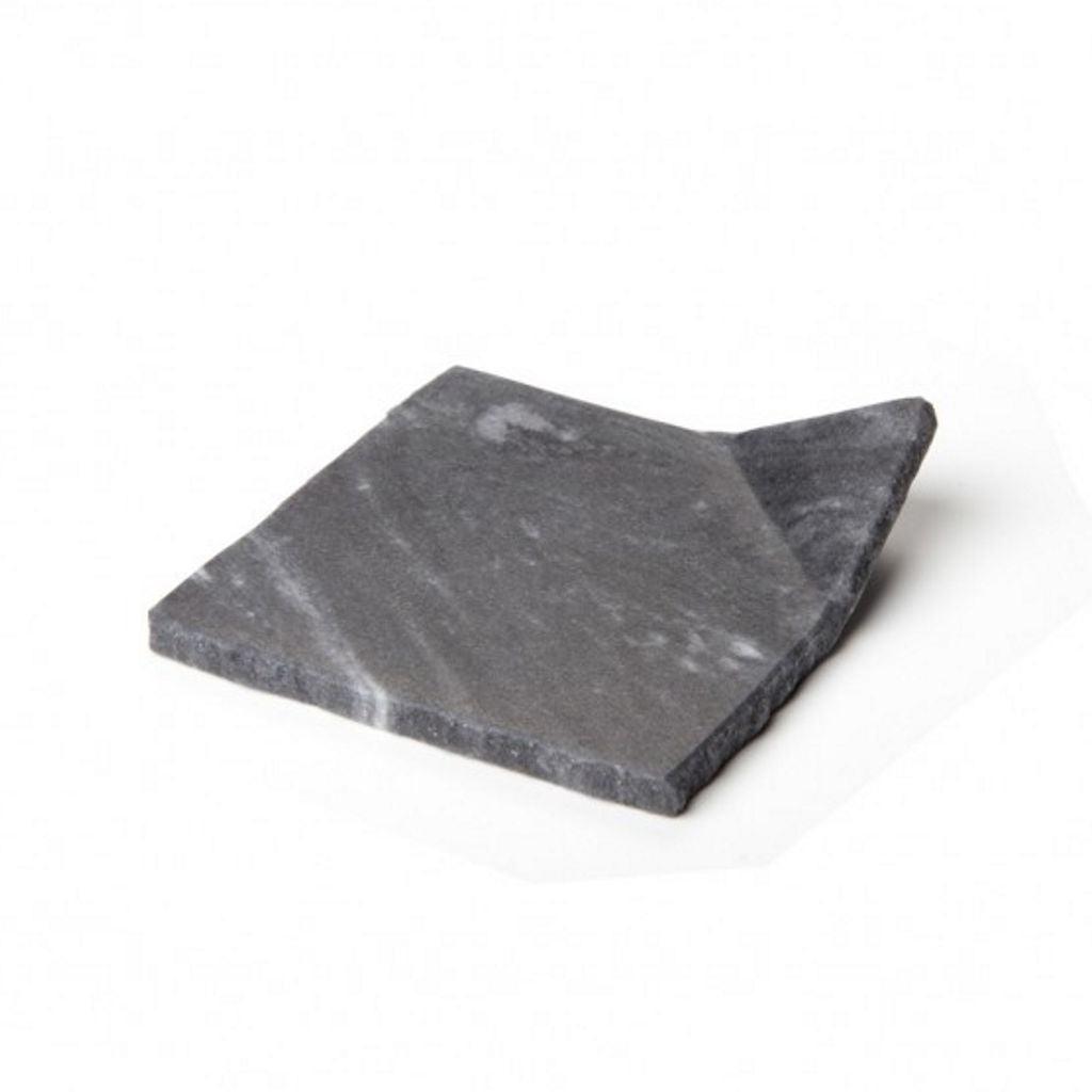 Marmor tallerken med bukket hjørne 13 x 13 cm – 100% Chef – Yeschef